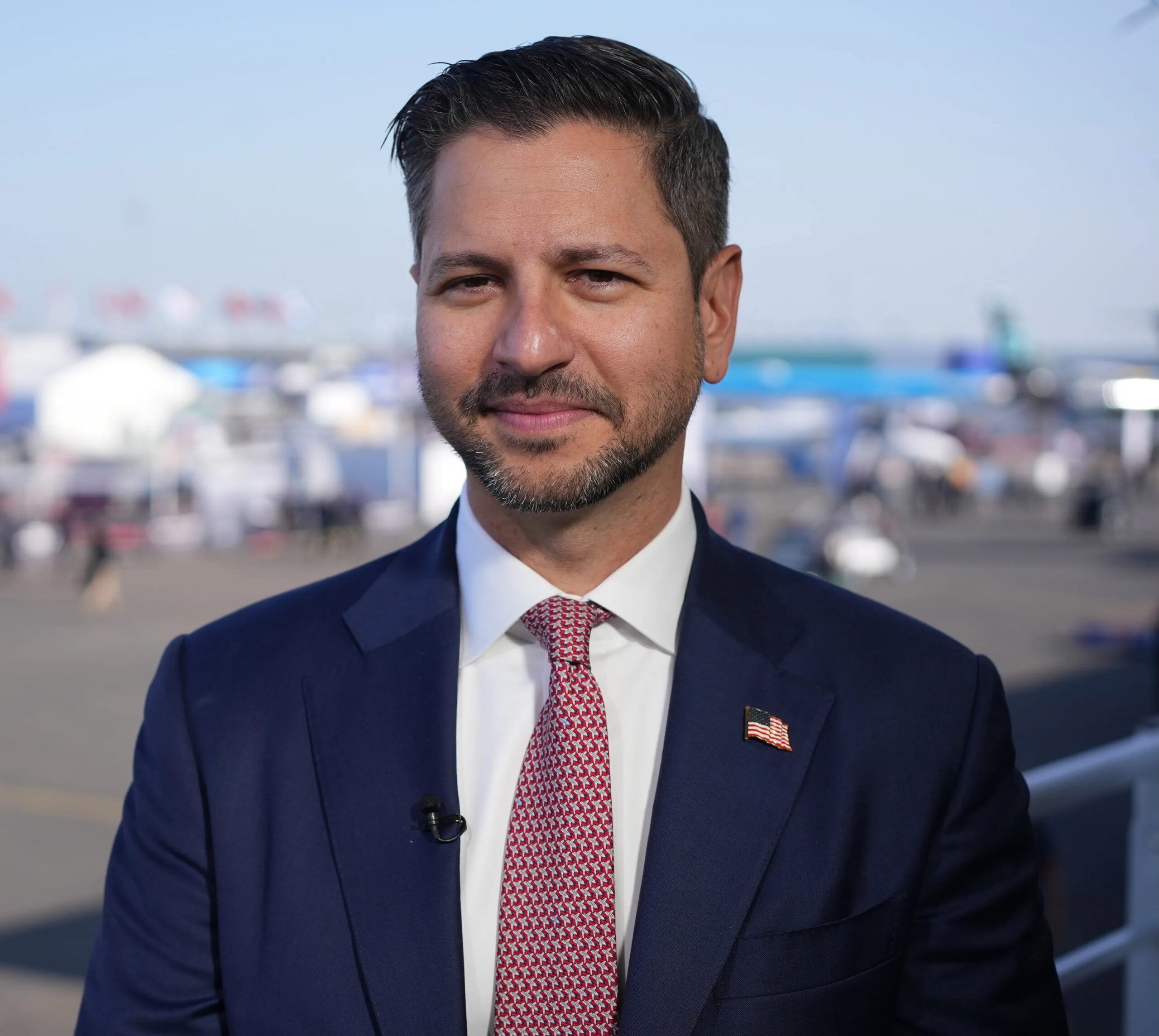 Listen: “Monocle Radio Interviews Archer CEO Adam Goldstein” - eVTOL ...